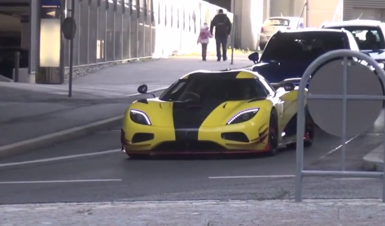 街头偶遇4000万柯尼塞格AgeraRS 追着狂拍差点没累死