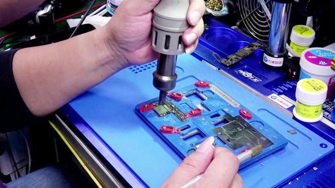 自学手机维修 撬硬盘方法演示