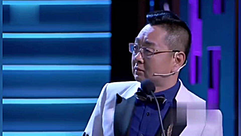 张绍刚唱京剧,最后的一句唱不出口,太尴尬