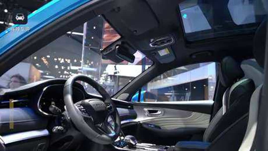 汽车也有Supreme版?荣威RX5 MAX了解一下