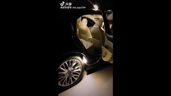 丰田第八代凯美瑞车模