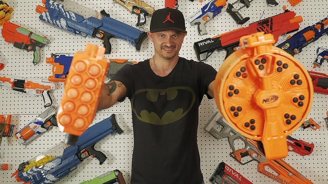 真人CS:带你见识真正的顶级装备!