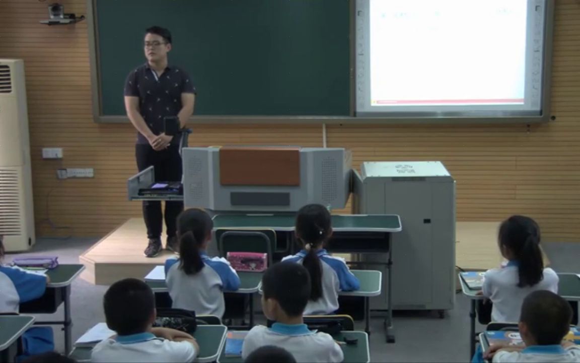 【获奖】人教版小学数学四年级下册_《乘法运算定律的应用》天津市-...