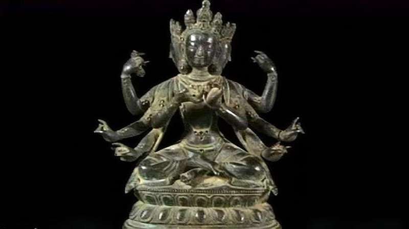 为了父亲的医疗费,带着宝贝来鉴定,专家最后估价让人想不到