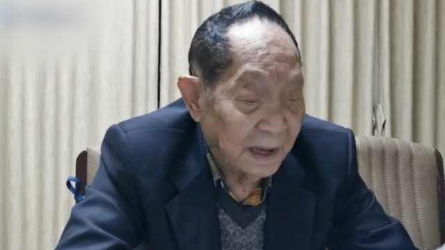 袁隆平视频致辞:第三代杂交水稻亩产有望突破3000斤大关