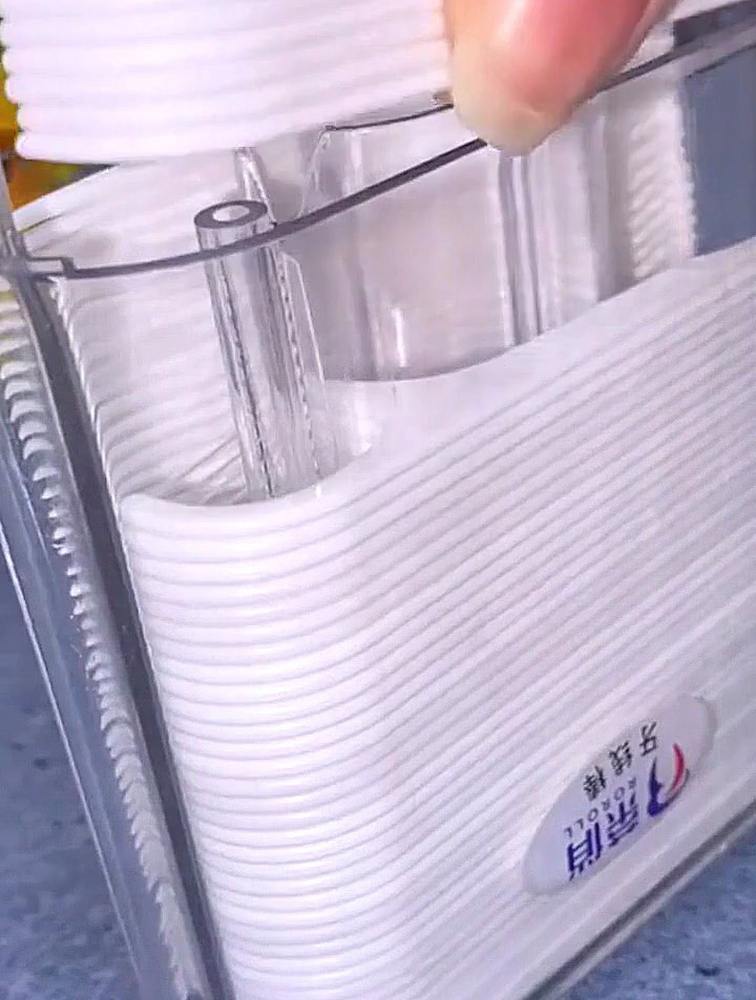 用这个牙线棒清理牙齿干净又卫生