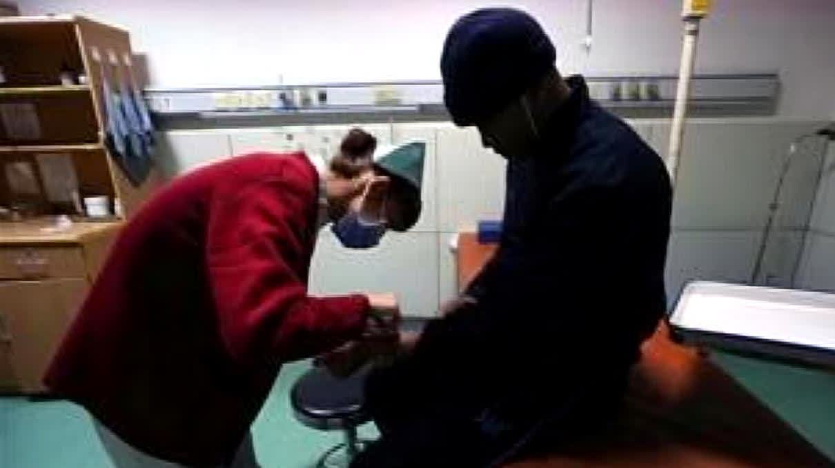 曾经那么流行的“屁股针”,为何突然消失不见了?原因你可能不信