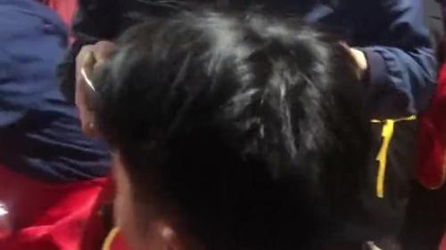 难道是我打开的格式不对,农村大席不是该上手抢吗,这个结局让我手足...