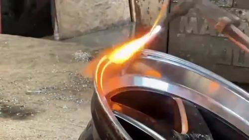 这样修复轮毂可应该没问题吧?