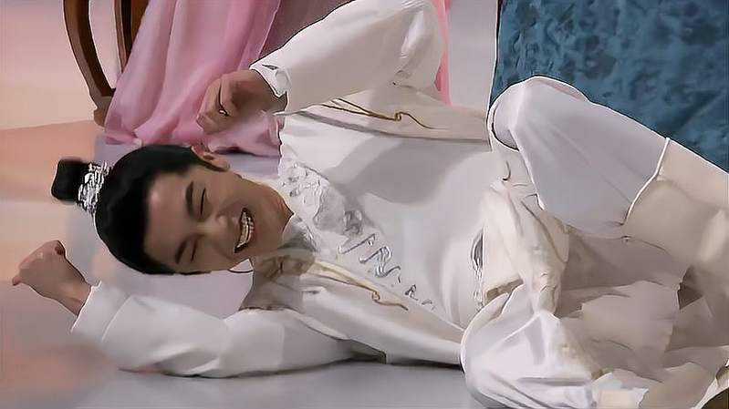 要被华晨宇笑疯,转十圈还想站稳,直接摔倒在地上!丨王牌对王牌