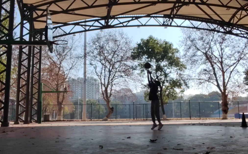 改1motion投篮姿势(是菜狗,勿喷谢谢),求大佬指导意见