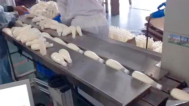 复工复产必不可少的包装设备,枕式包装机!#生产厂家 #机械设备