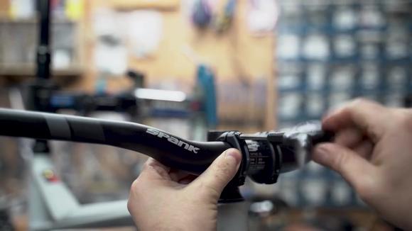 装车视频 CUBE STEREO 150 29寸全地形软尾山地车