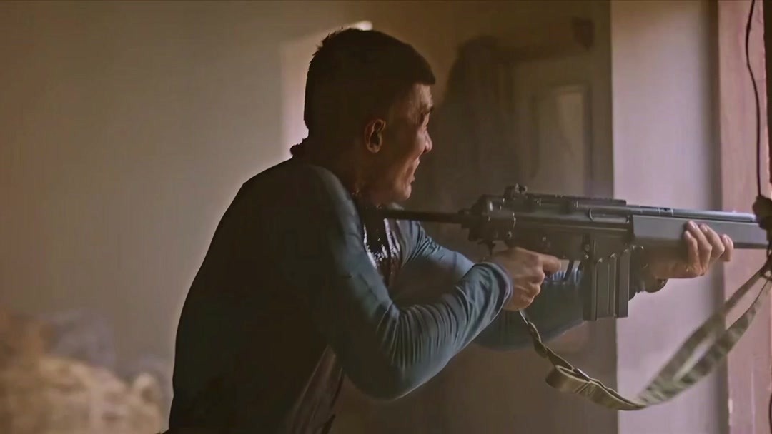 电影《红海行动》中令我印象最深刻的一段,战争太过残酷,军人赞