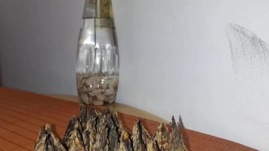 滇红宝塔,纯手工制作,滋味浓醇,喜欢喝浓茶的朋友不错的选择。
