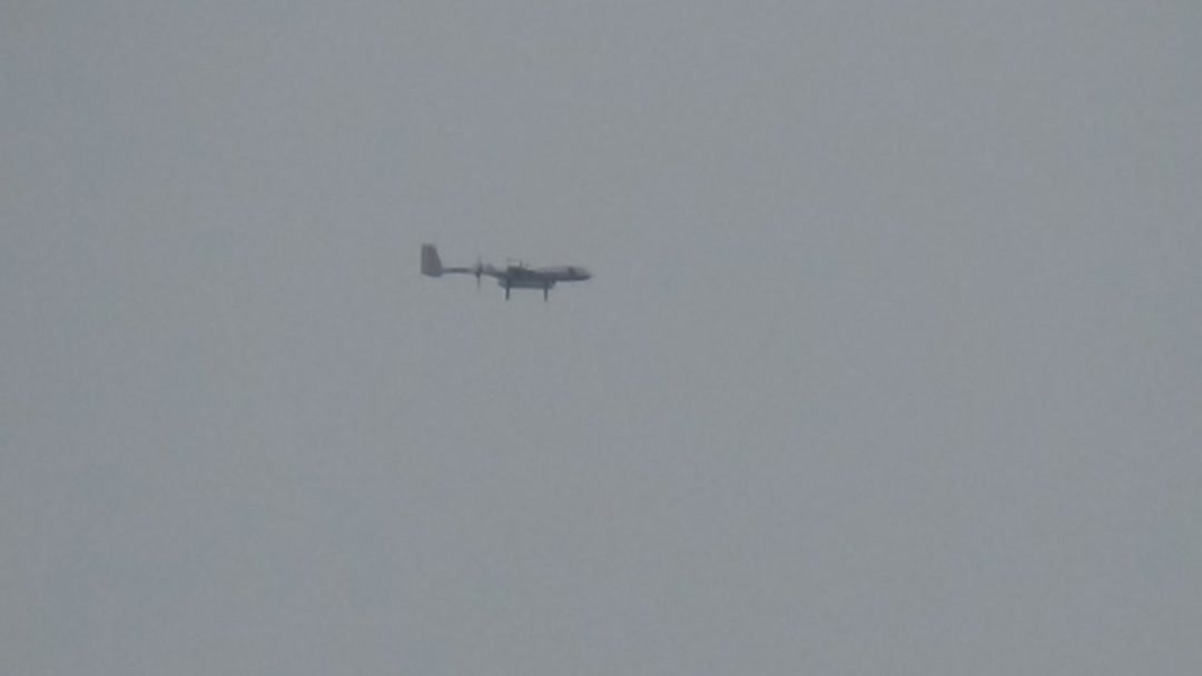 美“忠诚僚机”投无人机,我国搞出“空中航母”一次投放9架子机