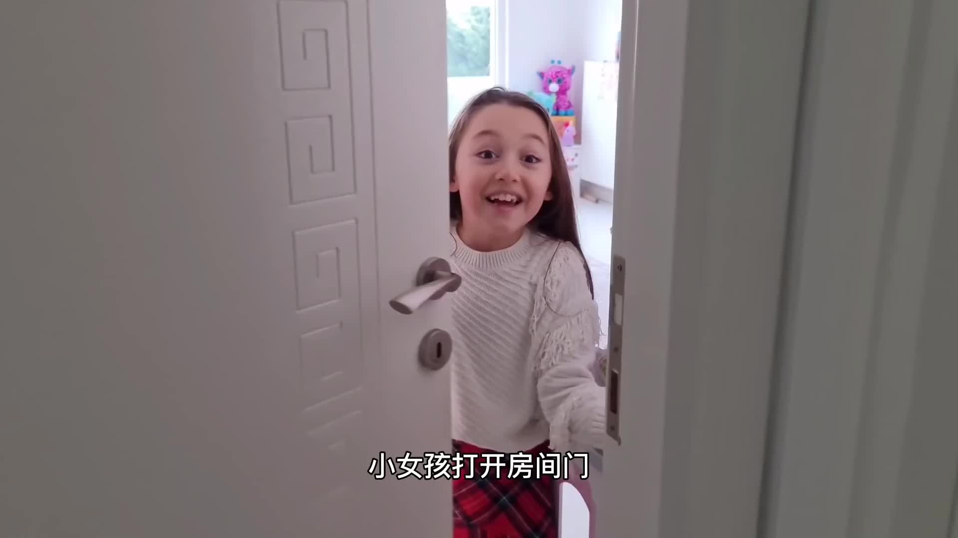 南希玩厨房玩具制作美味甜点,模拟商店卖蛋糕和甜甜圈,儿童剧场