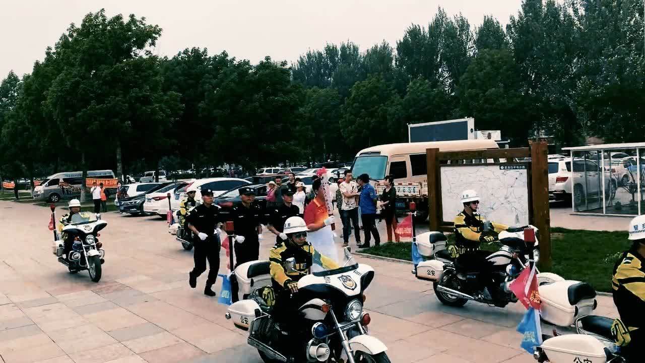 国际禁毒日宣传活动,董叔成火炬手了