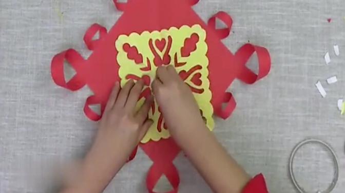 卡纸手工中国结:简单易学,小朋友也能轻松学会!