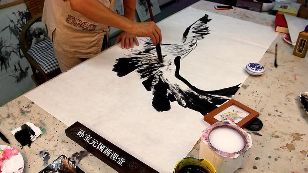 写意水墨画雄鹰展翅,画的活龙活现