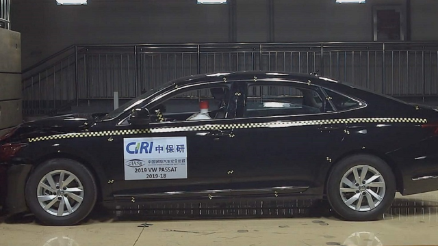 中保研这次真没冤枉帕萨特,IIHS碰撞成绩,大众这次团灭