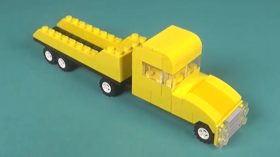 趣味积木组装重型卡车玩具