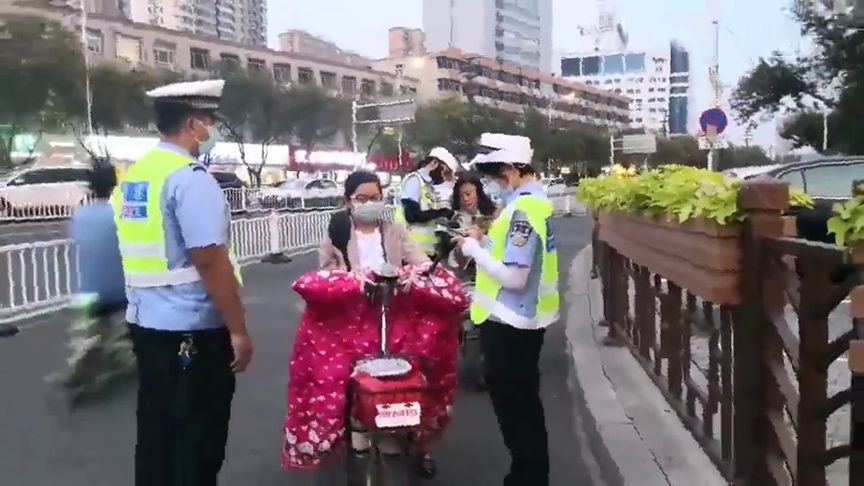 文明出行更安全,安全出行靠大家!