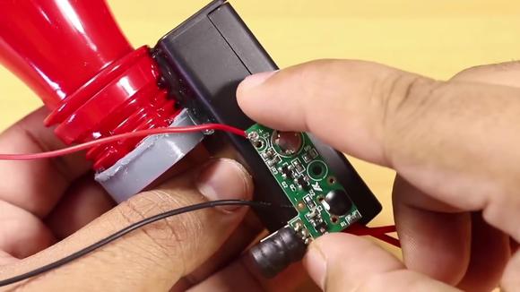 利用饮料瓶及瓶盖做的五个小工具,太有创意了