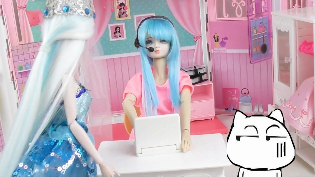 水王子戴耳机打游戏没听见冰公主说话,冰公主生气了!