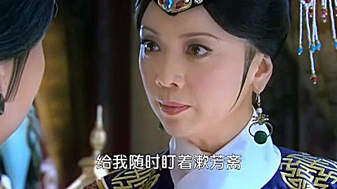 新还珠格格:容嬷嬷促使皇后监视小燕子,皇后还傻傻的听她的话
