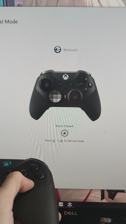 咱就是说,1000多块钱的手柄咱品控能不能做好点?这都第二代了还是a...