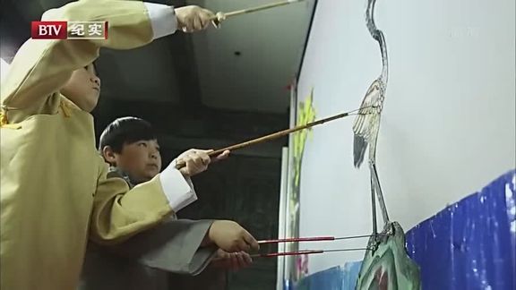 你可能看过皮影戏,可这些袖珍人的表演你看过吗?精彩超乎你想像