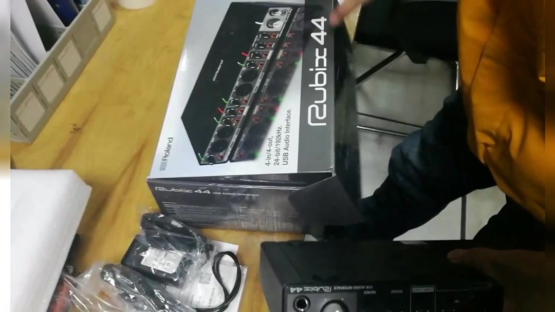 罗兰声卡x44开箱
