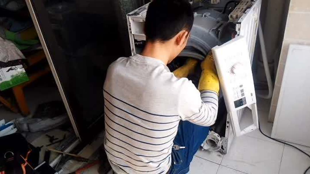 博士滚筒洗衣机安装