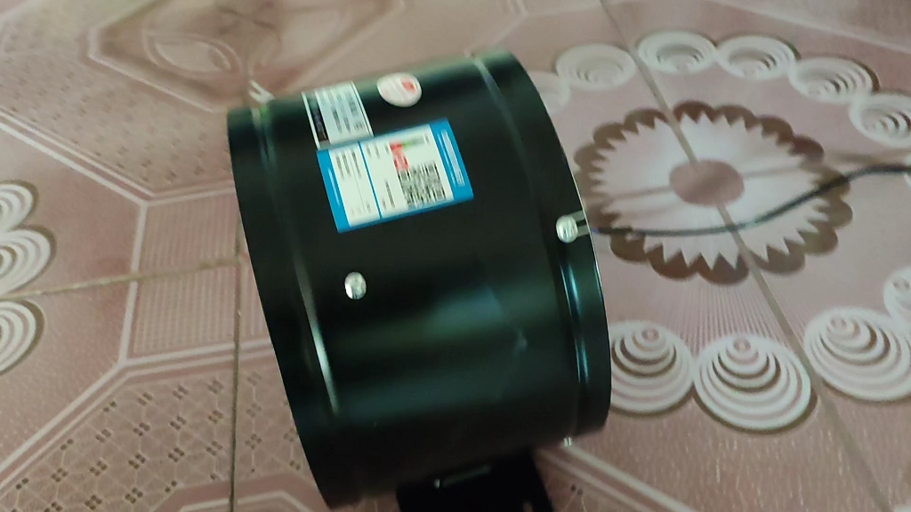 买了这个排气扇先试试效果怎么样?