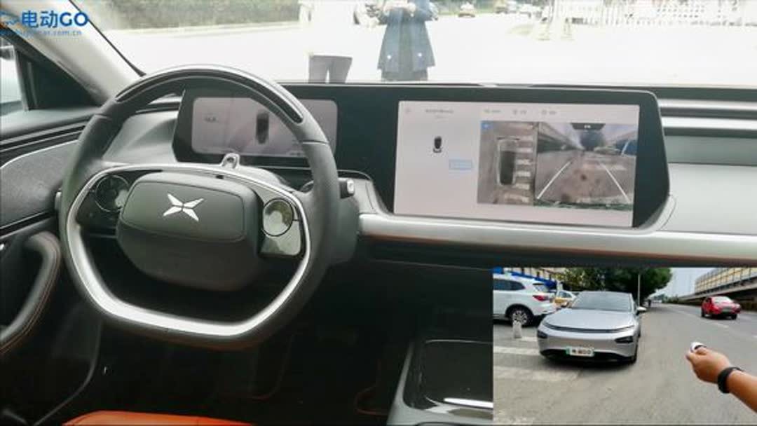 电动GO | 科技感十足 小鹏汽车P7自动泊车系统现场演示