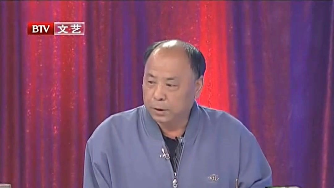 蝈蝈是四大名虫,蝈蝈现在分为两种,一种本叫一种点药