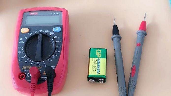 使用万用表测量直流电压方法