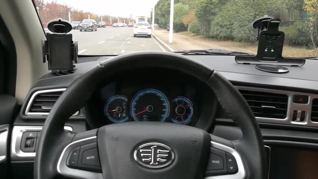 骏派D60方向不回正