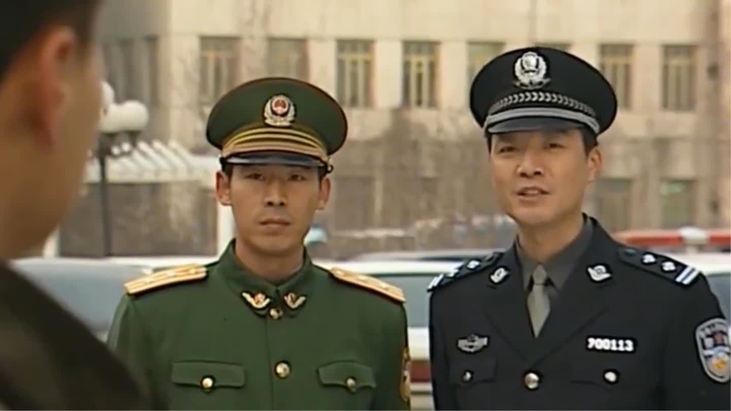 绝不放过你:不可一世的恶霸被判死刑,执行前一刻,竟吓得腿软