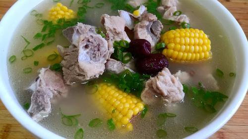 清炖排骨,不焯水,不用一滴油,汤鲜肉烂,清爽好喝还营养