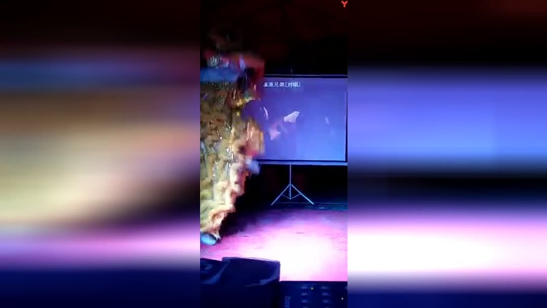 邵东70後歌舞团精彩的表演