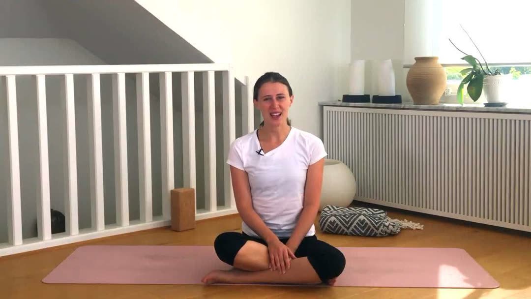 瑜伽入门教程,骑自行车的瑜伽动作