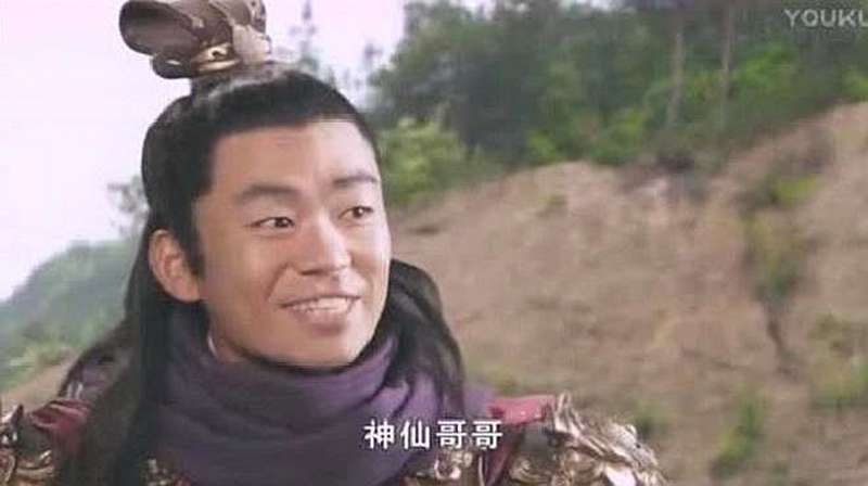 《隋唐演义》:李元霸大战罗士信,实在是太霸气了!