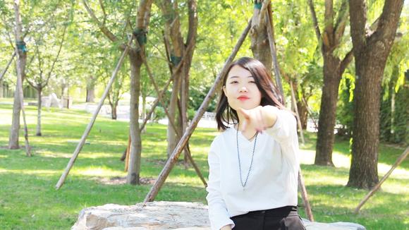 中信和招行各发了一张网易云音乐联名信用卡,办哪张更合算?