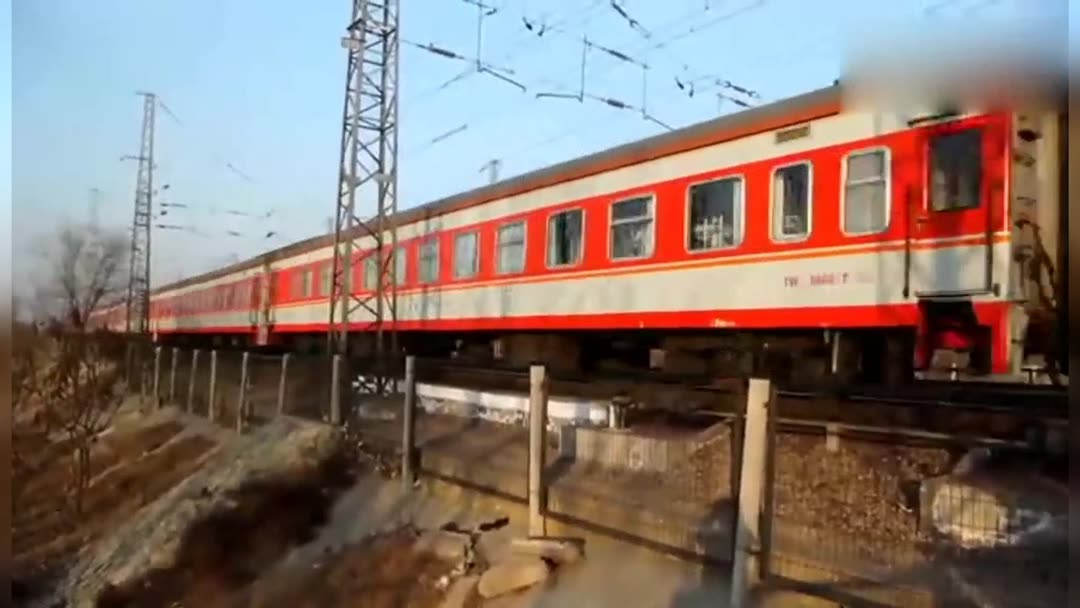 霸州火车站:石家庄开往哈尔滨的1524次火车!火车视频集锦