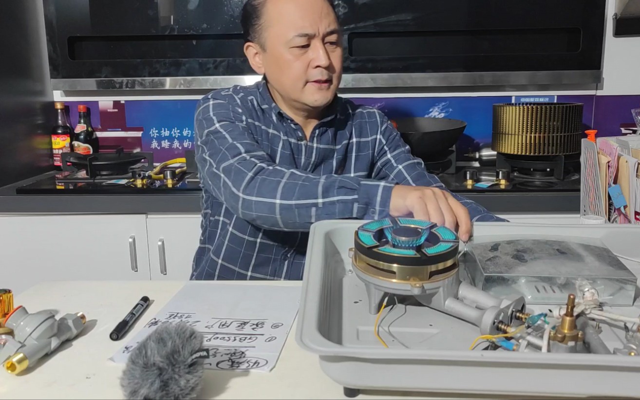 ...#这两个装置,#是必备的国家强制标准,#燃气自闭阀?#304钢燃气管?