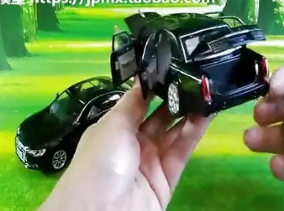 格式后的原厂车模32比例