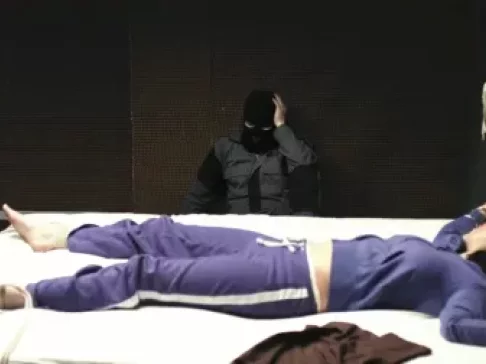 富家女被男友绑架勒索赎金,一部只有三个人的低成本犯罪电影!