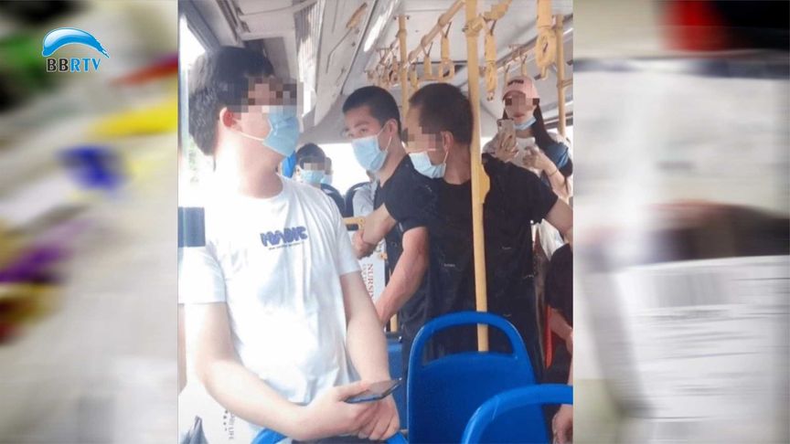 公交车上霸气制服小偷,大二警校生被记三等功